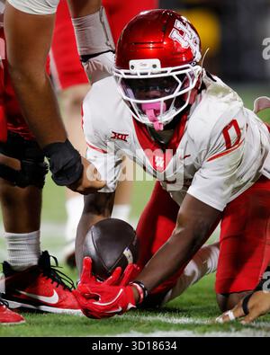 Houston wide receiver Amare Thomas (0) attempts to catch a pass as TCU ...