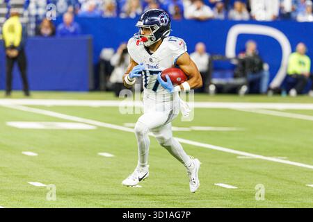 Tennessee Titans wide receiver Chimere Dike interacts with fans before ...
