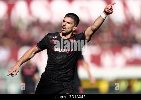 Giovanni Simeone of Torino Fc gestures during the Serie A match ...