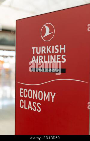 A vertical closeup shot of a white Turkish Angora cat Stock Photo - Alamy