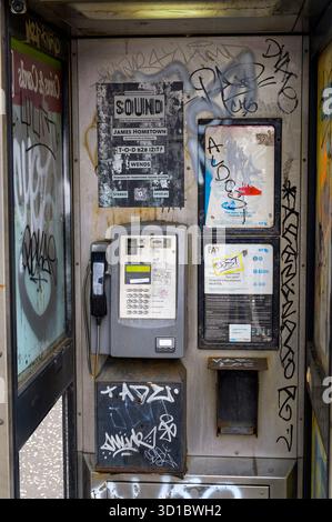 old Bt Phone Box Glasgow Stock Photo - Alamy