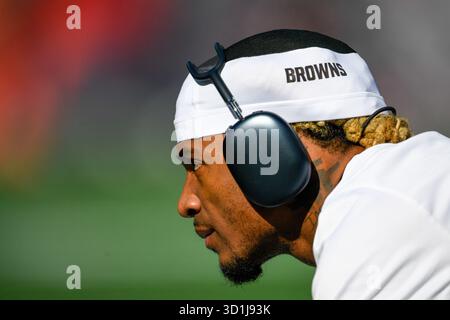 Cleveland Browns wide receiver Isaiah Bond (16) is tackled by Las Vegas ...