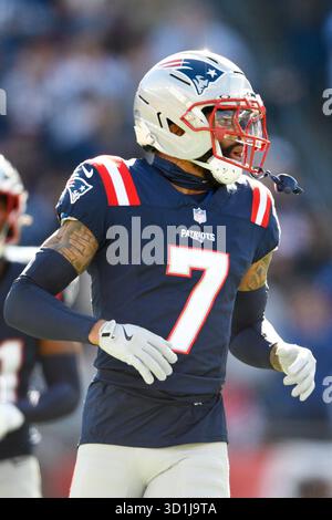 New England Patriots cornerback Carlton Davis III, left, defends ...