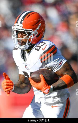 Cleveland Browns wide receiver Malachi Corley (83) warms up before an ...