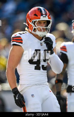 Cleveland Browns' Carson Schwesinger during an NFL football game ...