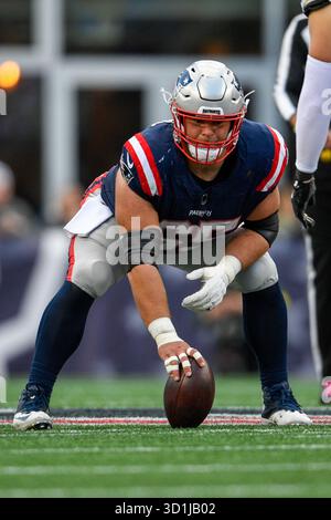 New England Patriots center Garrett Bradbury (65) leaves the field ...