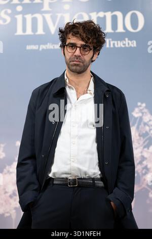 Actor David Verdaguer poses at the photocall of the film 'Siempre es ...