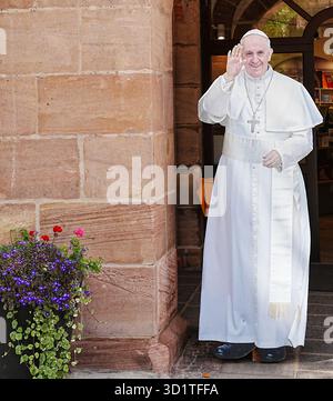 Pope Francis display in front of bookshop in Nuremberg Stock Photo - Alamy