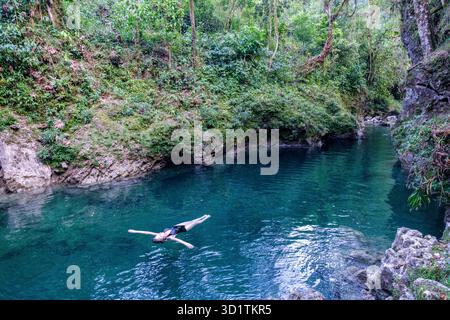 Bathers in the river Cuatro Chorros, Lancetillo-La Parroquia, Zona ...