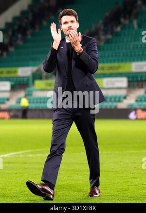 Rangers manager Danny Rohl applauds the fans after the William Hill ...