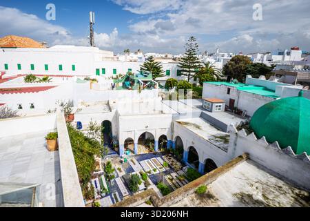 Islamic cemetery next to Raisuni Palace (Raisuli Stock Photo - Alamy