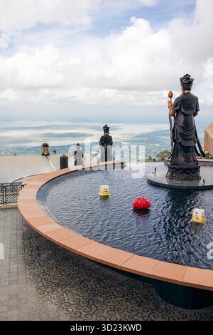 A scenic view of vast mountain landscape during sunset Stock Photo - Alamy