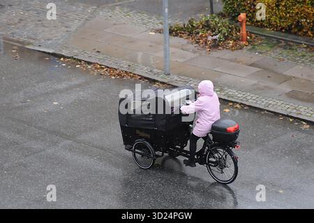 Copenhagen/ Denmark/30 oct. 2025 /cargo bker in sanish capital, cargo ...