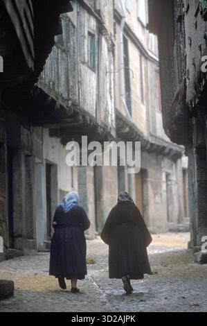 Rural poverty in Europe. 1990s Spain, La Alberca, Salamanca Province ...