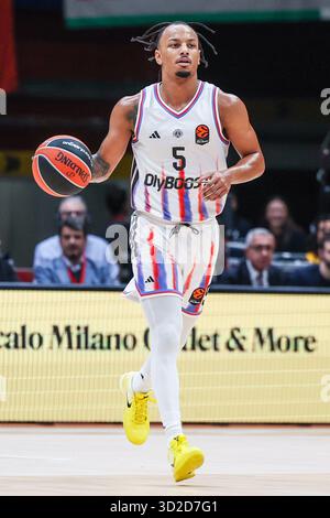 #5 Justin Robinson of Paris Basket seen during french cup round of ...