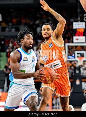 Isaiah Swope (Frankfurt Skyliners, #01), before the game starts, BMA365 ...