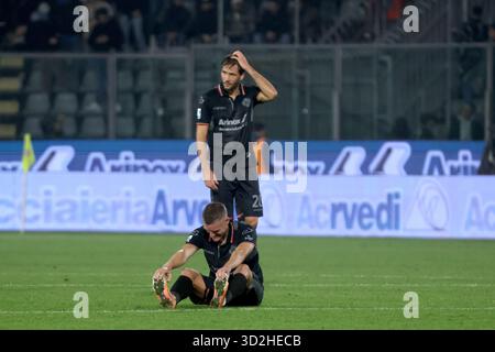 players of Cremonese show their dejection at the end of during the ...