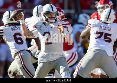 Mississippi State quarterback Blake Shapen (2) looks to pass against ...