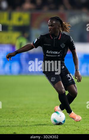 Warren Bondo of US Cremonese in action during the Serie A football ...
