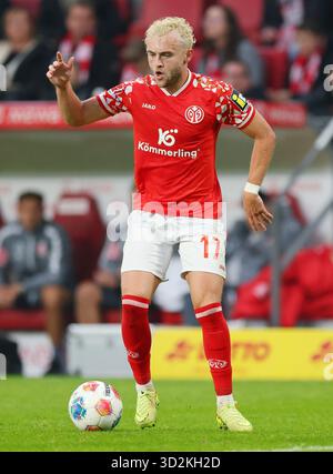 Benedict Hollerbach (Mainz) Mainz, November 6, 2025, Soccer, UEFA ...