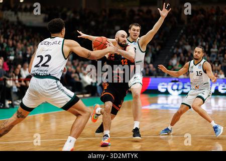 Nolan Adekunle (Gladiators Trier) und Jordan Roland (Gladiators Trier ...