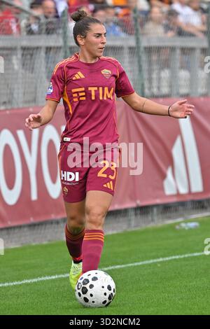 Valentina Bergamaschi of A.S. Roma Femminile celebrates after scoring ...