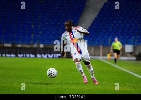 tabitha Chawinga (22 OL Lyonnes) chasing down the ball during the UWCL ...