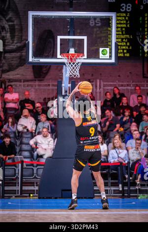 Tylan James Pope (Bozic Estriche Knights Kirchheim, 9) with the ball ...