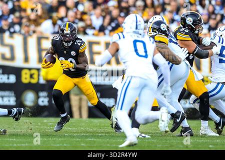 Pittsburgh Steelers running back Kaleb Johnson (20) carries during the ...