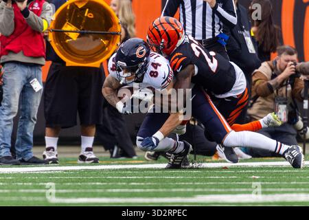 Chicago Bears tight end Colston Loveland (84) runs during an NFL ...