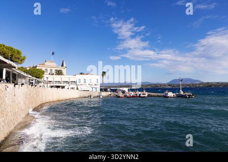 Small island of Spetses on Saronic gulf near Athens Stock Photo - Alamy