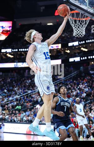 BYU guard Richie Saunders (15) looks to pass the ball around the ...