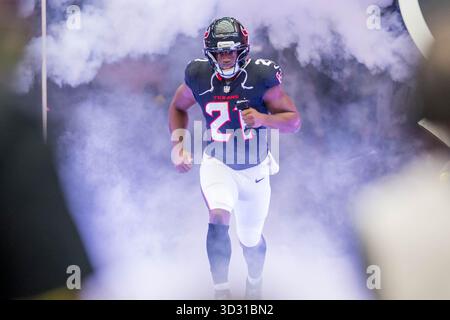 Houston Texans running back Nick Chubb (21) runs the ball in the second ...