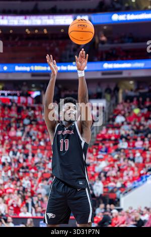 North Carolina Central guard Gage Lattimore, left, and North Carolina ...