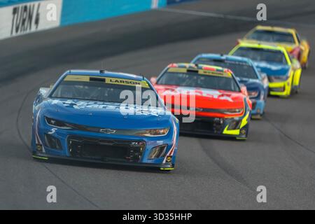 Kyle Larson in action during a NASCAR Cup Series auto race at Dover ...