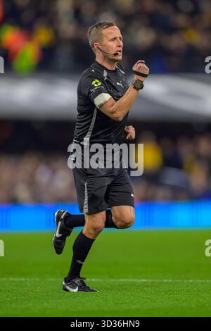 referee David Webb during the Sky Bet Championship match Sheffield ...