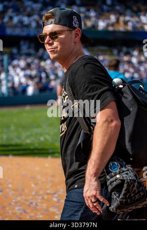 November 16, 2025: Los Angeles Chargers quarterback Trey Lance (5) is ...