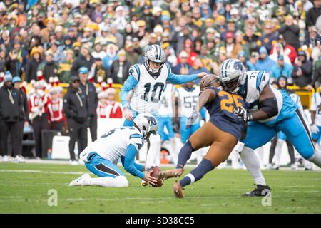 Carolina Panthers place kicker Ryan Fitzgerald kicks a field goal ...