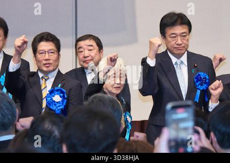 (L-R)Families of victims kidnapped by North Korea and former abductee ...