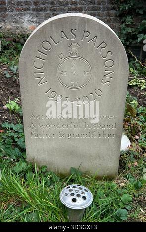 Memorial by Nicholas Stone in St Andrews church Bramfield, Suffolk to ...