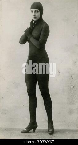 Musidora in Les Vampires Stock Photo - Alamy