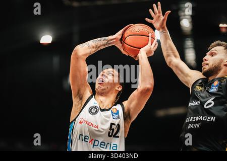 Zacharie Perrin (Veolia Towers Hamburg, #52) at the free throw, GER ...