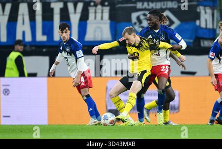 from left: Jordan Torunarigha (HSV Hamburg), Cameron Puertas Hamburg ...