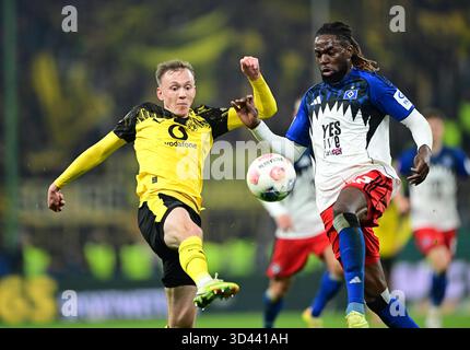 from left: Jordan Torunarigha (HSV Hamburg), Cameron Puertas Hamburg ...