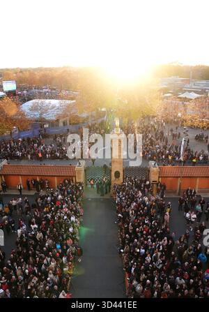 England players arrive ahead of the Quilter Nations Series match at the ...