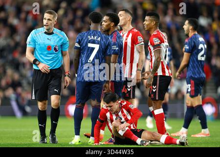 Enzo Le Fee of Sunderland during the Premier League match Sunderland vs ...