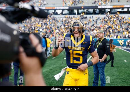 West Virginia quarterback Scotty Fox Jr. (15) passes against Texas Tech ...