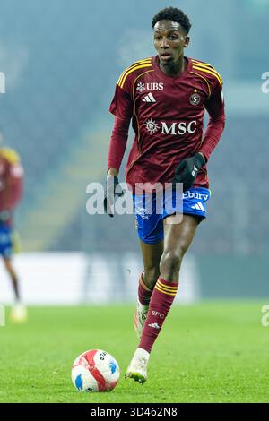 Lamine Fomba (11 Servette FC) in action (close up) under pressure of ...