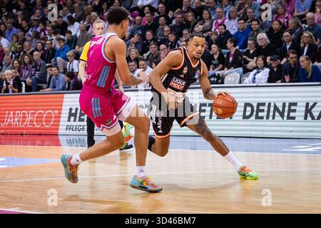 Alijah Comithier (Telekom Baskets Bonn, #02), Bryce Brown (Ratiopharm ...