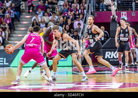 Tobias Jensen (ratiopharm ulm, #07), Stefan Jovic (FC Bayern, #16 ...